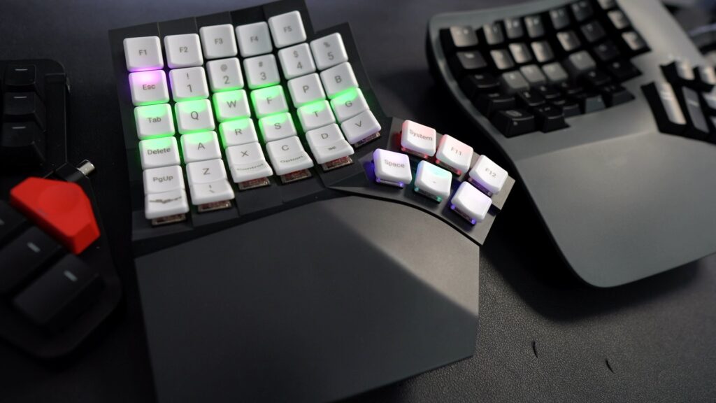 Review: MoErgo Glove80, split, wireless, columnar ergonomic keyboard ...